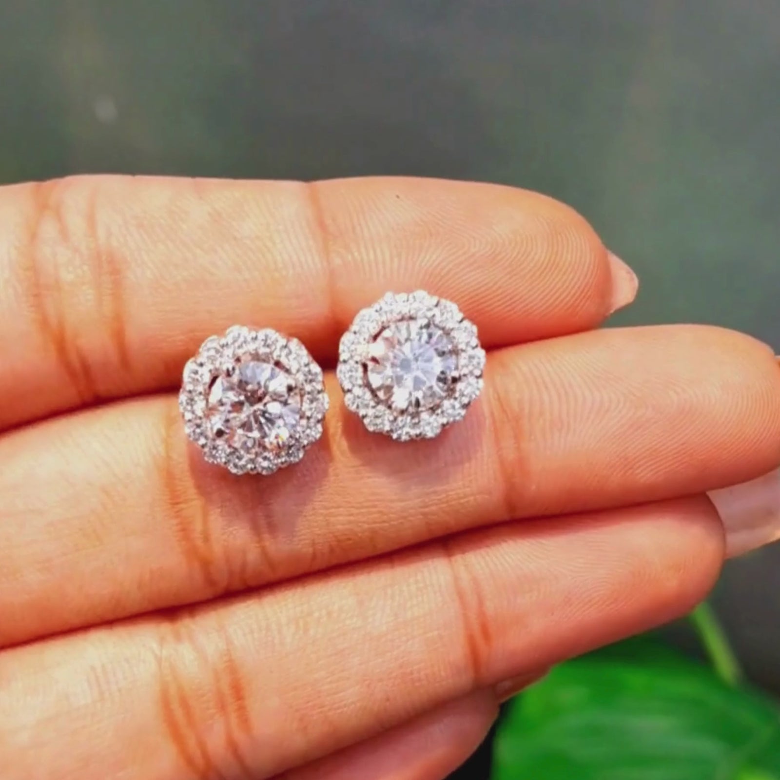 1 to 5 Carats Each MYZA IGI Certified (D/VVS2) Lab-Grown Round Shape D